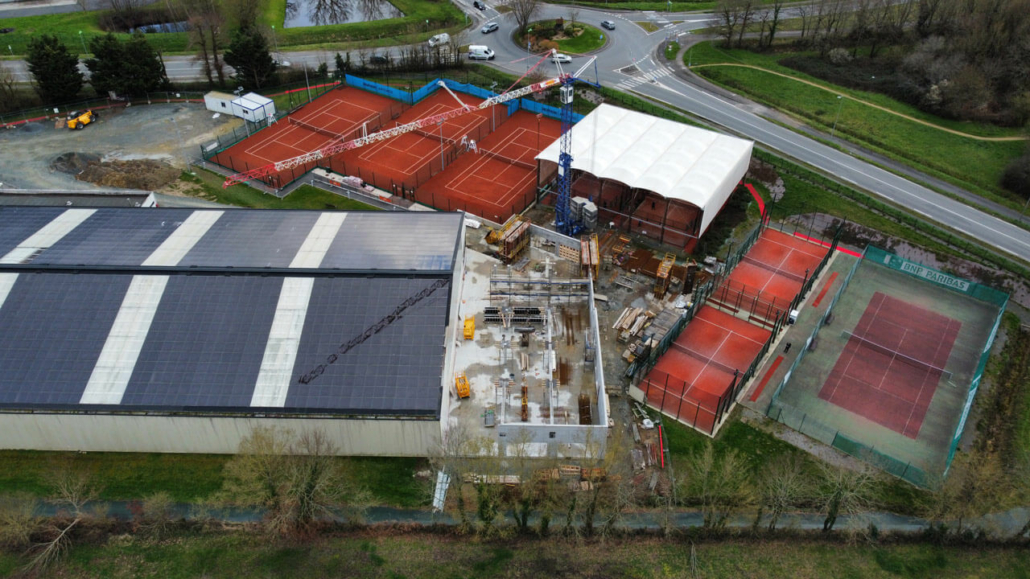Pose de la première pierre du futur bâtiment de la Ligue de tennis de ...